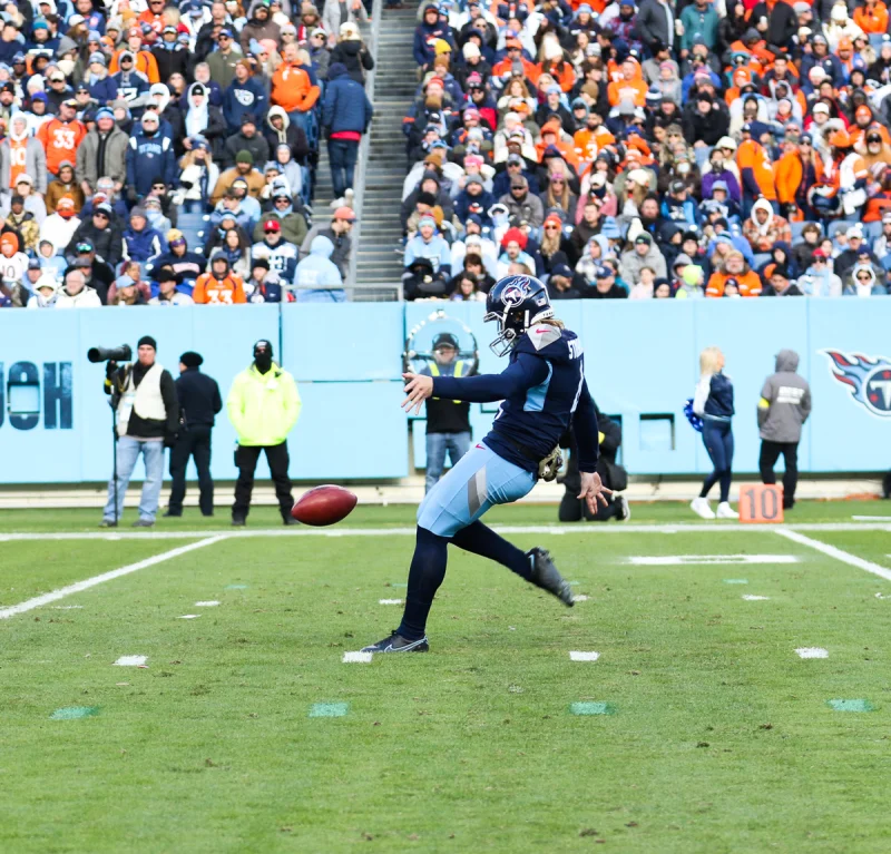 Injury Updates on Titans' Ryan Stonehouse, Caleb Farley