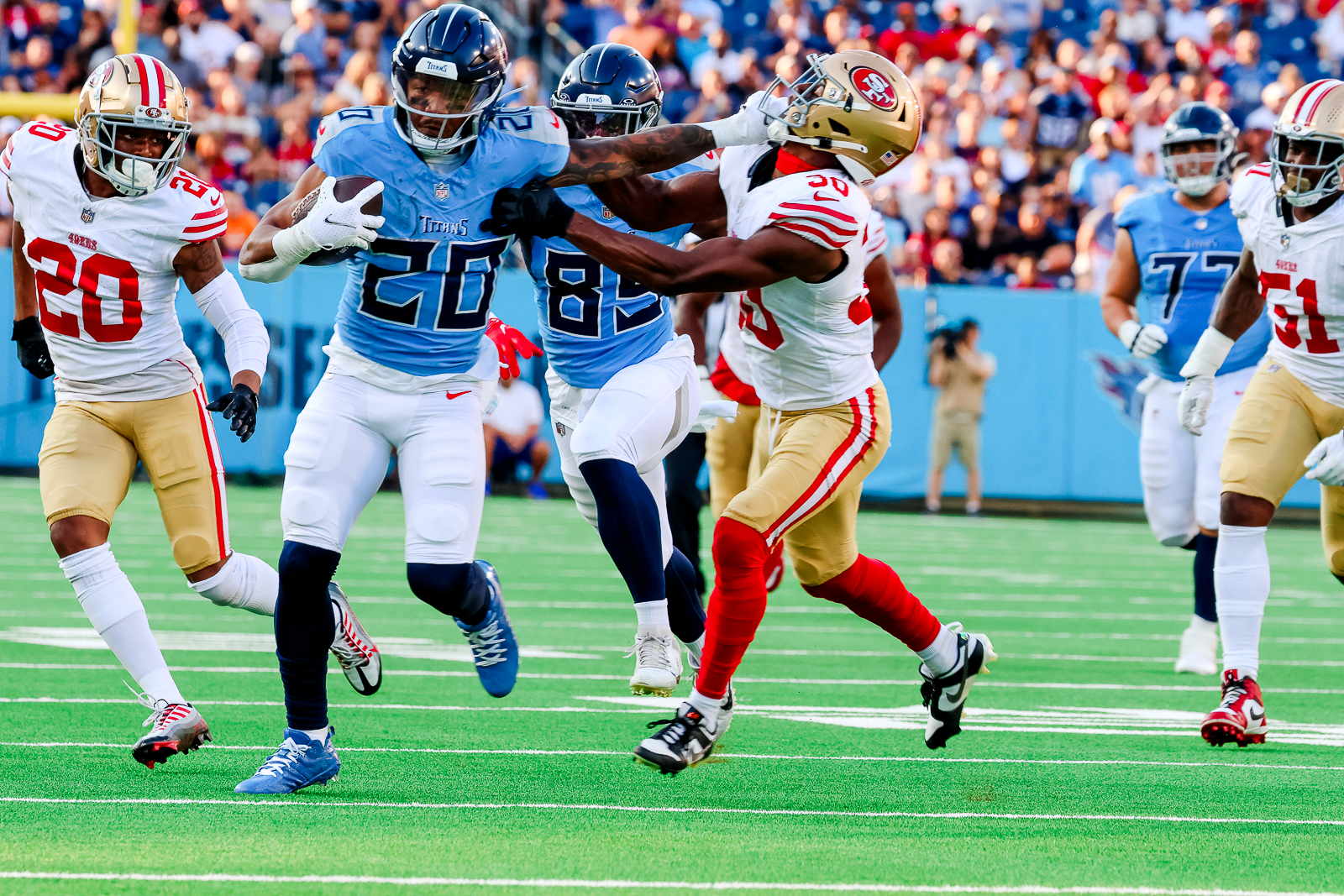 Titans' Running Back Report: Committee Approach, RB3 Battle Heats Up